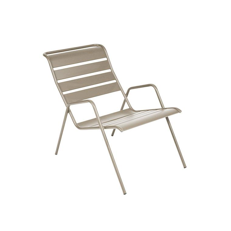 Fauteuil bas coloris muscade Monceau Fermob - 73 cm